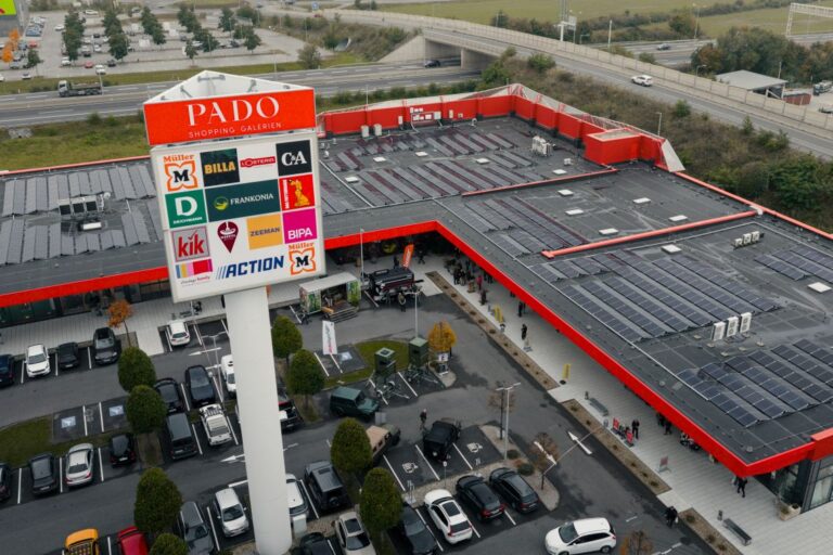 Große Eröffnung des FRANKONIA Megastores in Parndorf: Besucherandrang ...